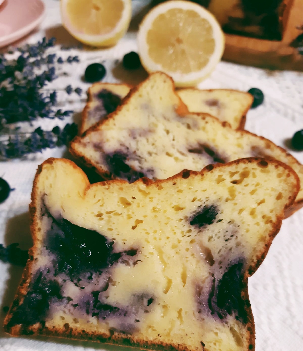 Chec cu branza dulce si afine fara zahar - Traditii si delicii